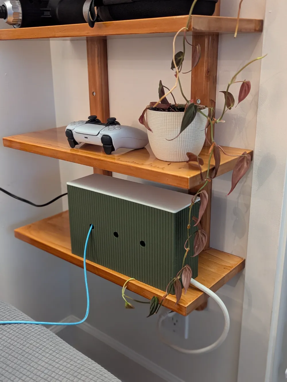 Power Bar Cable Management Box by OP DesignMakerWorld: Download Free 3D ...