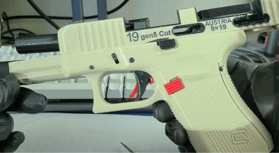 Glock 19 Gen5 Cut Assembled Toy Model, Non-Firing, Full Functionality ...