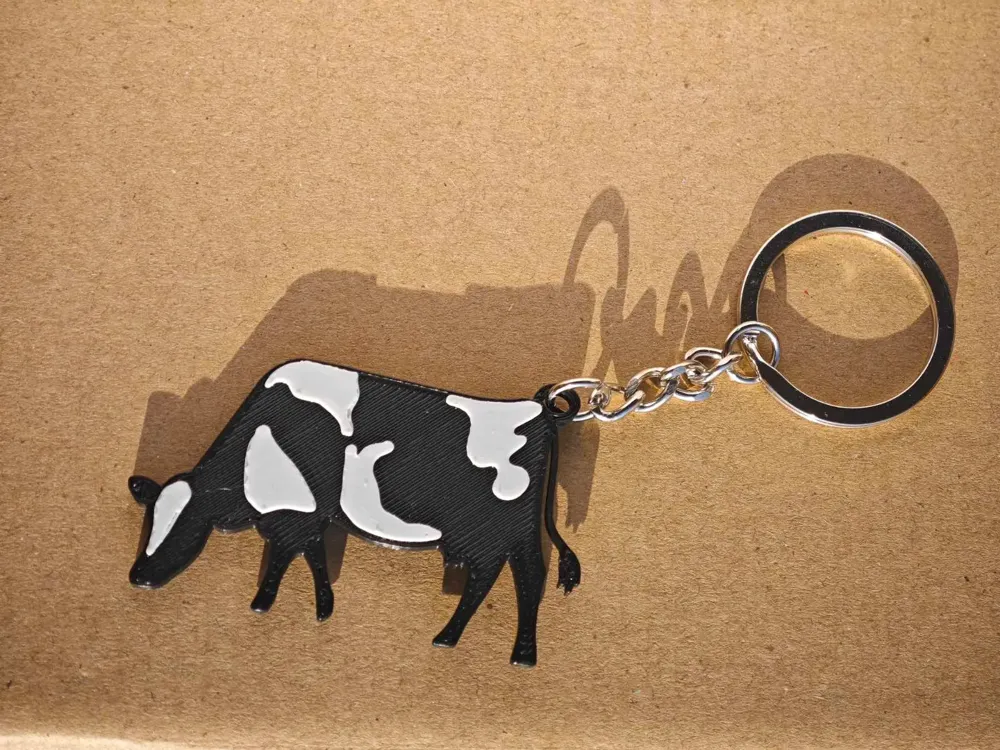 Cow Keychain by everydaynormalguy99 - MakerWorld