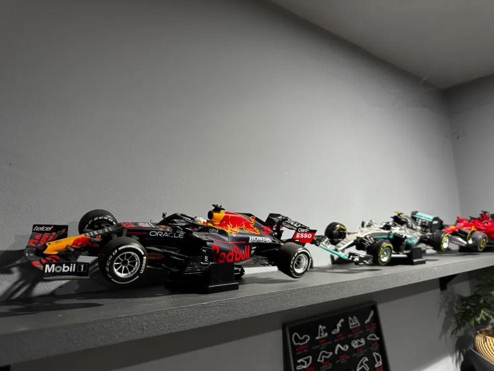 Model Car Display Stand (Minichamps/Bburago/RC) by Tony - MakerWorld