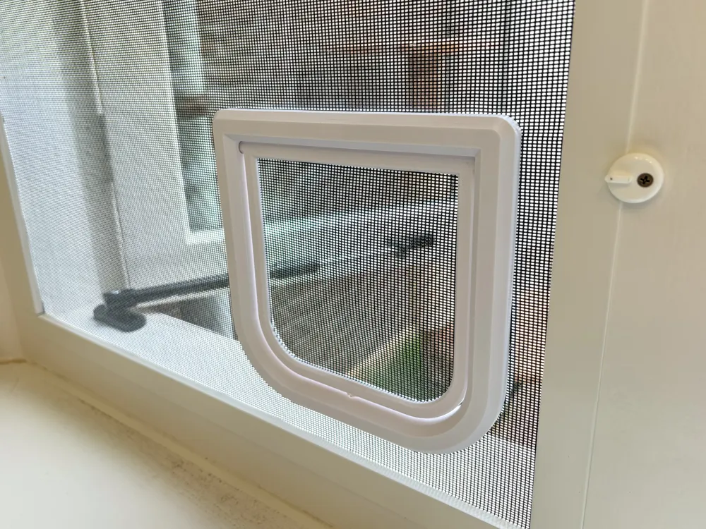 Cat flap for bug screen - Free 3D Print Model - MakerWorld