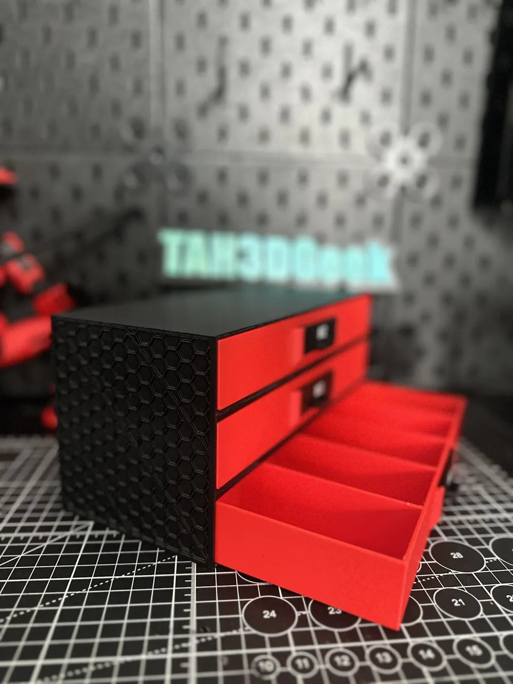 HIVE Storage Tower by TAH3DGeek MakerWorld: Download Free 3D Models