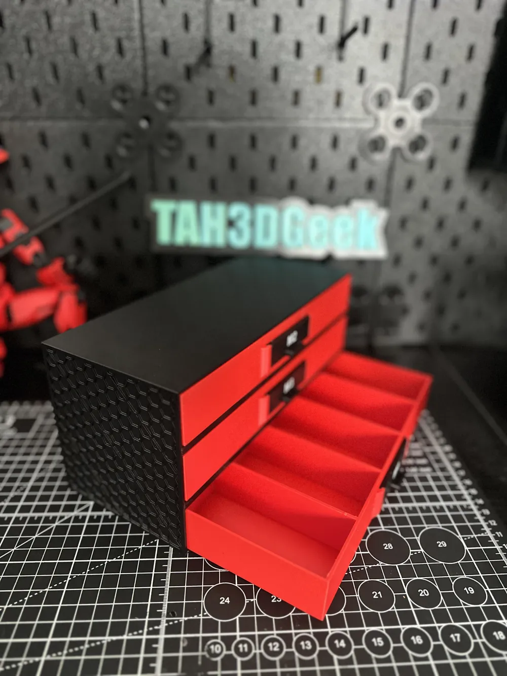 HIVE Storage Tower by TAH3DGeek MakerWorld: Download Free 3D Models