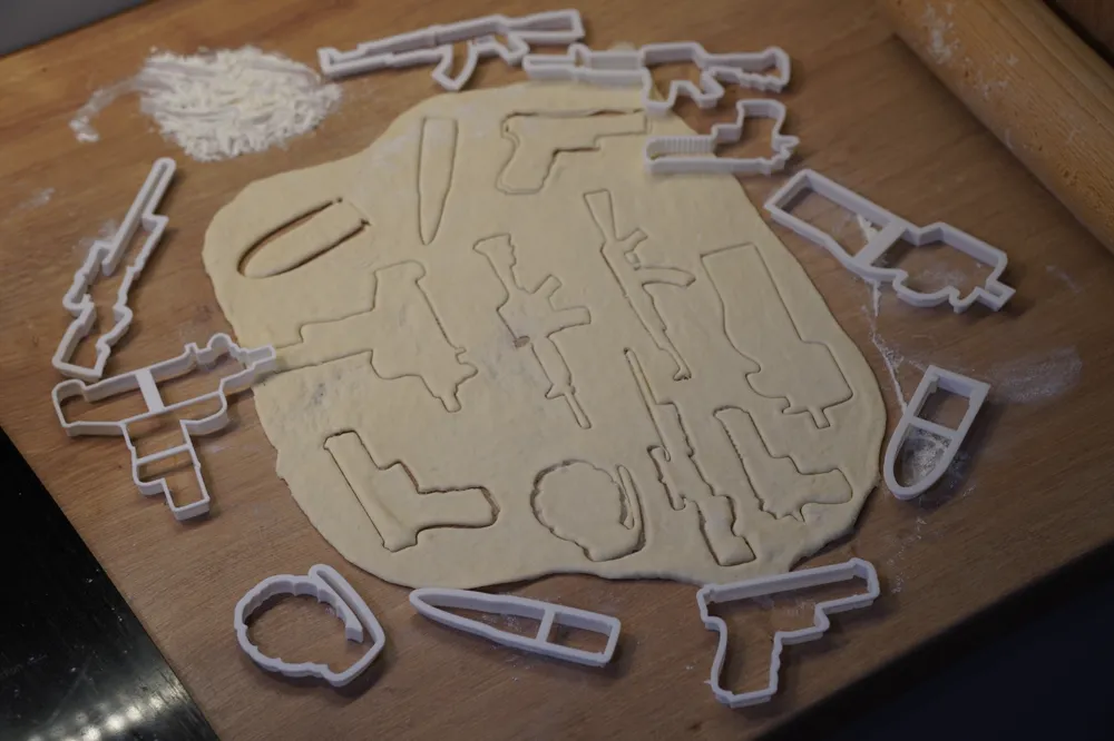 AK47 cookie cutter by mariusc - MakerWorld