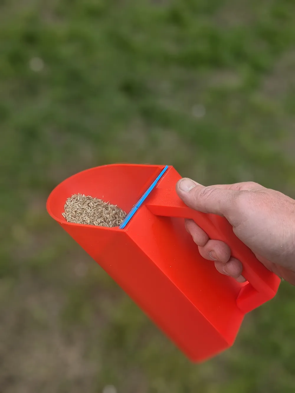 Handheld Broadcast Seed Spreader fully printed by teratyke MakerWorld ...