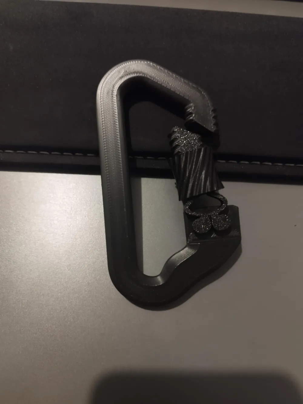 Heavy load carabiner V3 now with Side Oppening by hm3dddMakerWorld ...