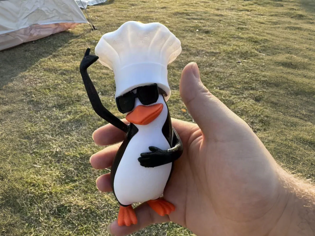 NO AMS Tacky Penguin &Elegan Personal figure 恶俗企鹅 - Free 3D Print Model ...