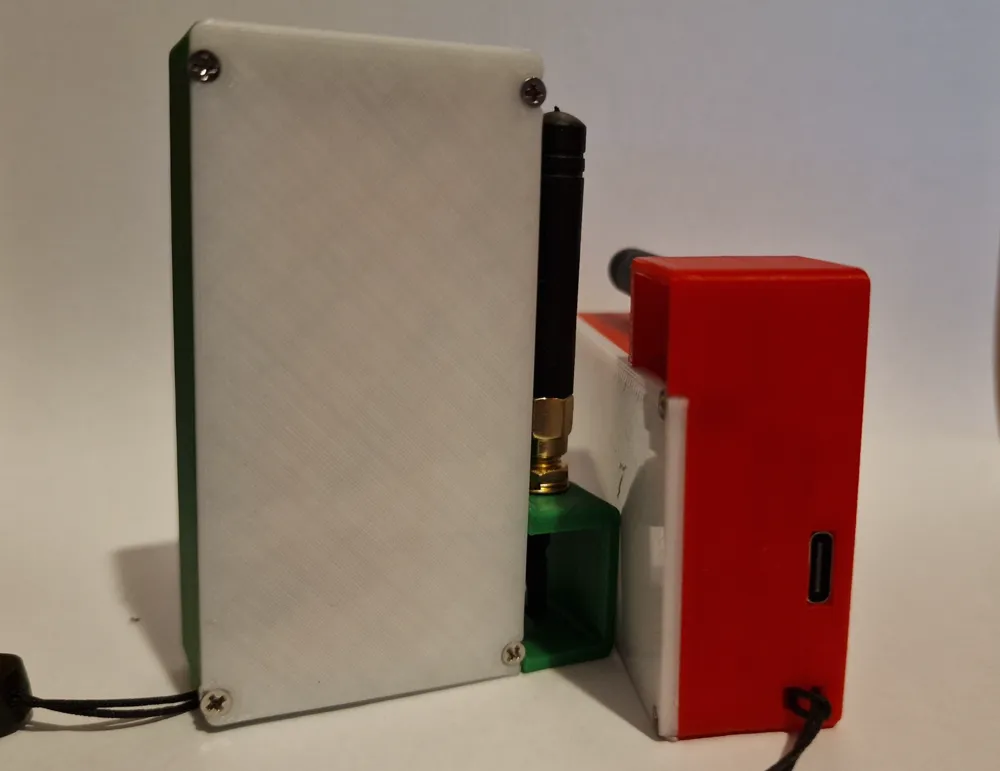 HELTEC LoRa 32 Wireless Tracker Case by Traumlewis MakerWorld: Download ...
