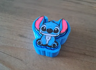 Stitch sitting fidget clicker keyboard switch by creachick3d MakerWorld ...