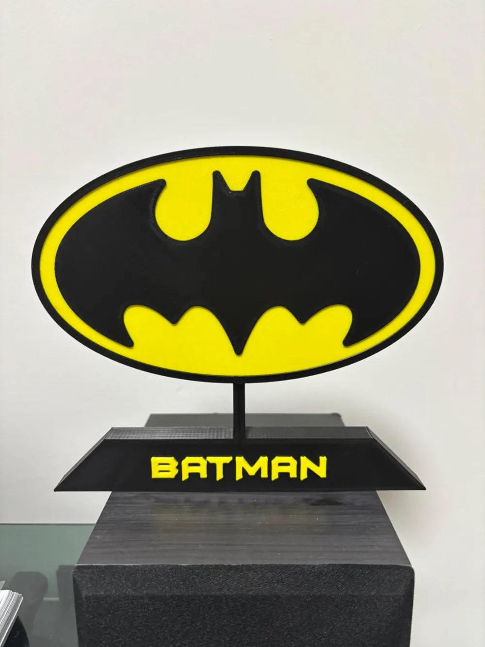Batman / Bat-signal logo - Free 3D Print Model - MakerWorld