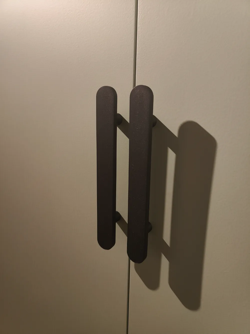 Minimalist Cabinet Handle – 160mm - Free 3D Print Model - MakerWorld