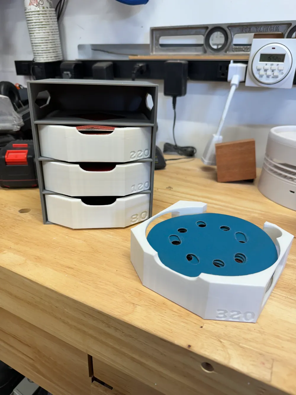 5 inch and 6 inch sandpaper holder by Steven 3d MakerWorld: Download ...