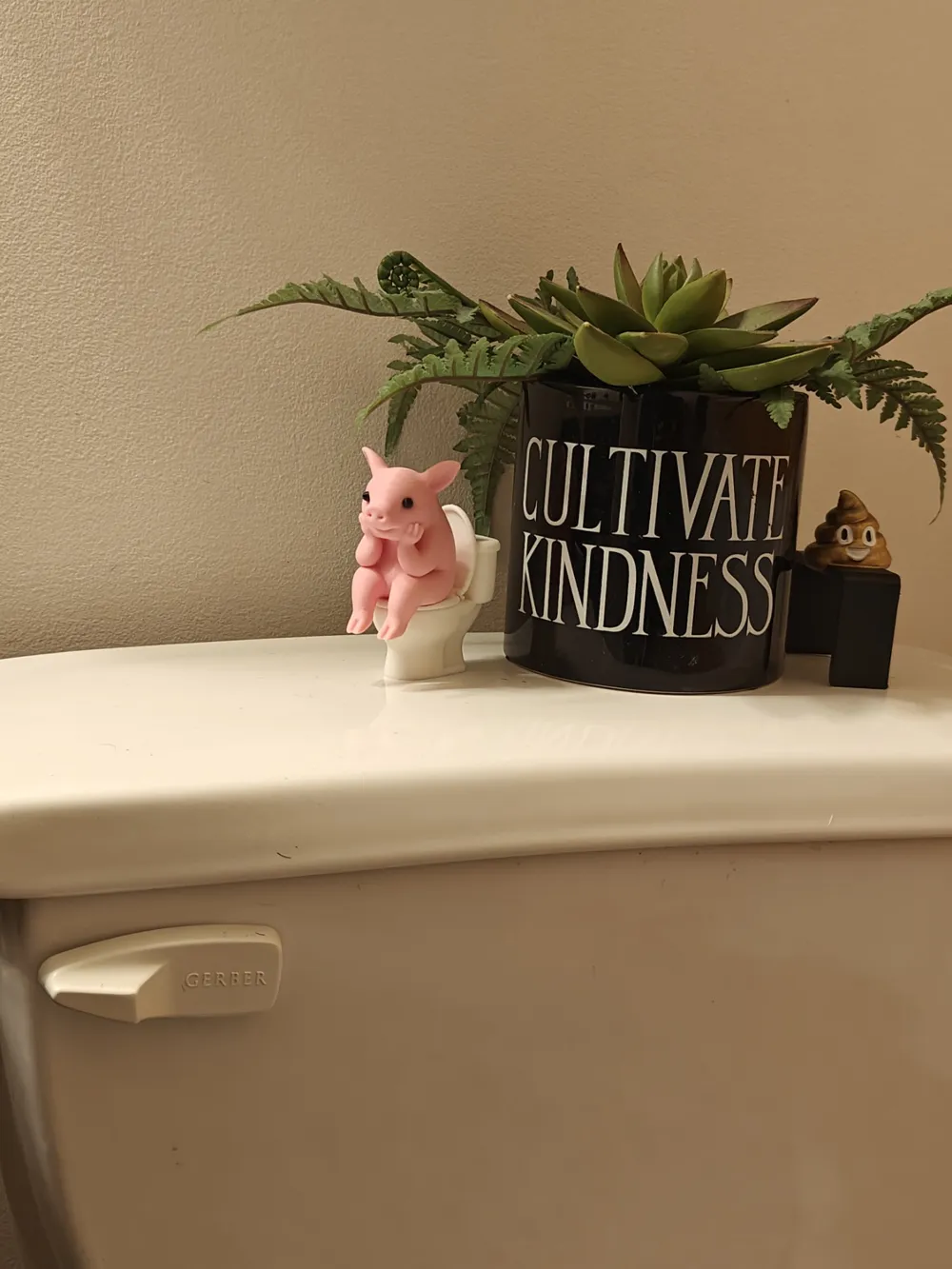 Cute Piglet Thinking on Toilet - No AMS Required by 3DMakerSpace ...