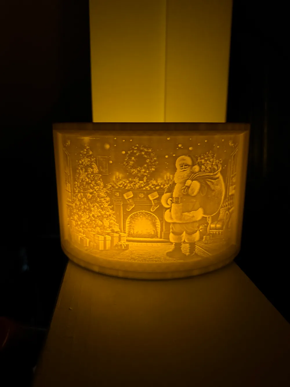 Santa delivering presents Tea Light Lithophane by DB Print3d MakerWorld ...