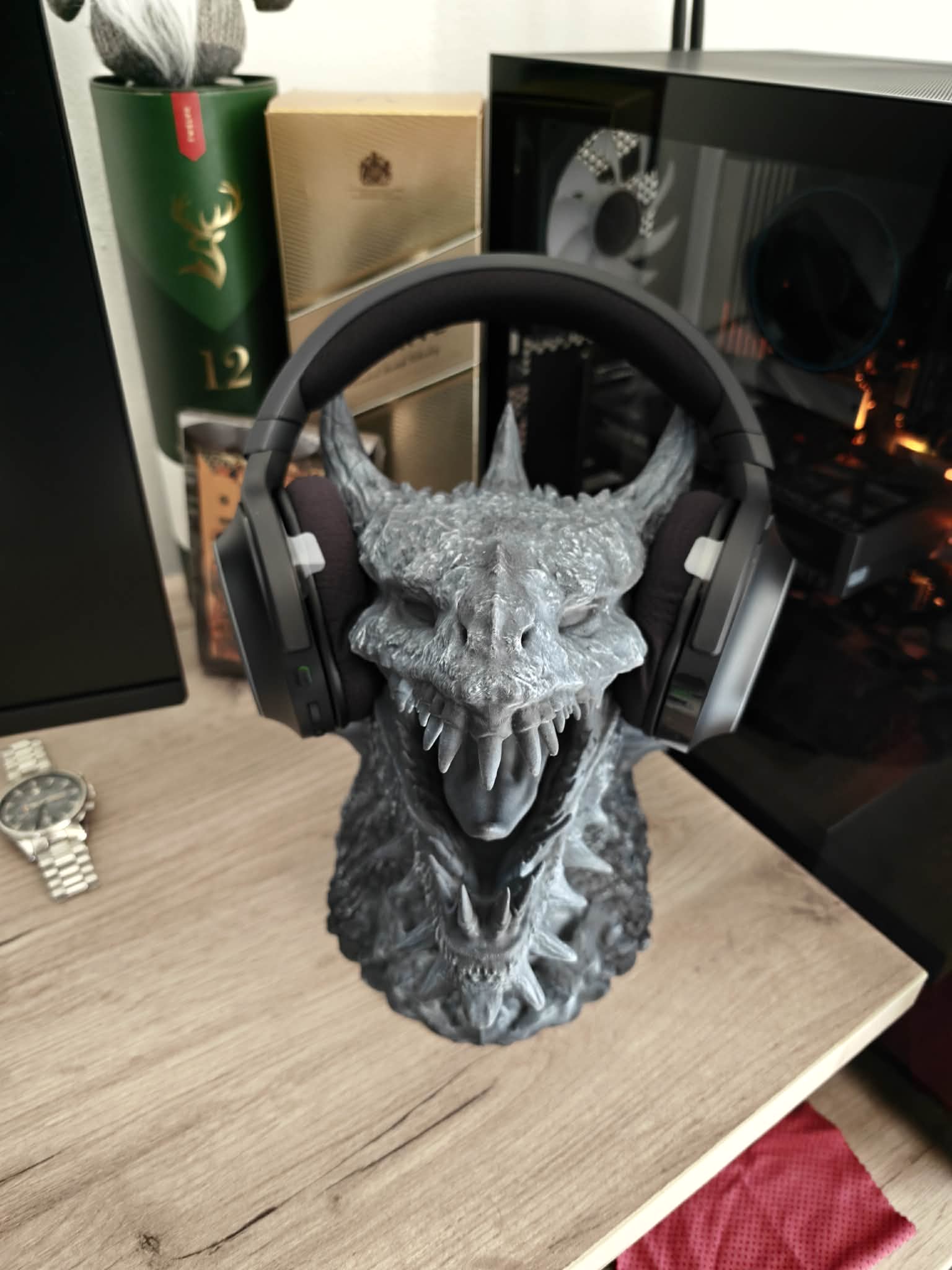 Dragon Headset Stand - Free 3D Print Model - MakerWorld