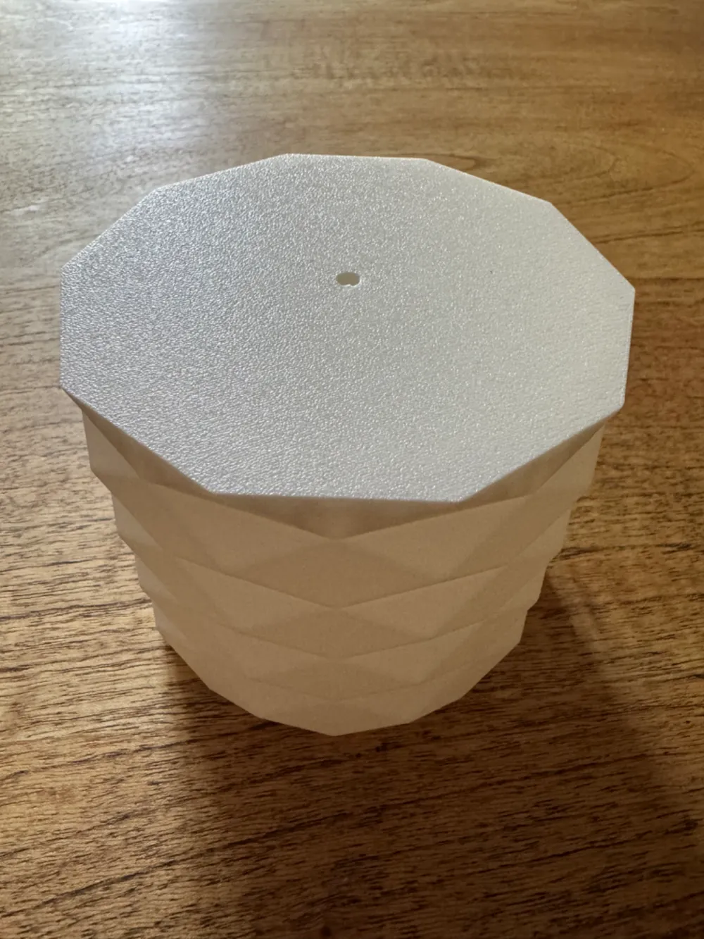 Simple and easy to print parametric flower pot by Yop1403 - MakerWorld
