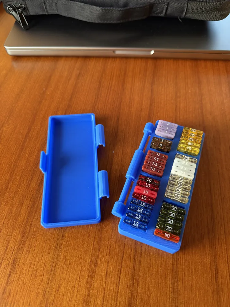 ATC 保险丝收纳盒 来自 Elvin Ray MakerWorld：免费下载 3D 模型