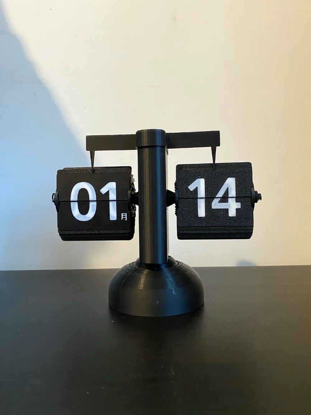 Perpetual Flip Calendar by zko - MakerWorld