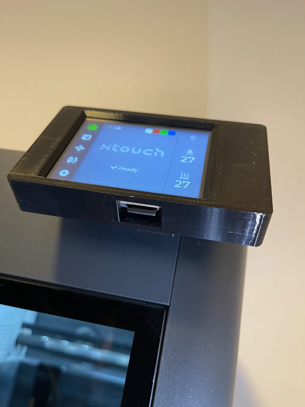 Bambu Lab P1 Touch Box with hole for micro sd card Remixed by Kugelmann ...