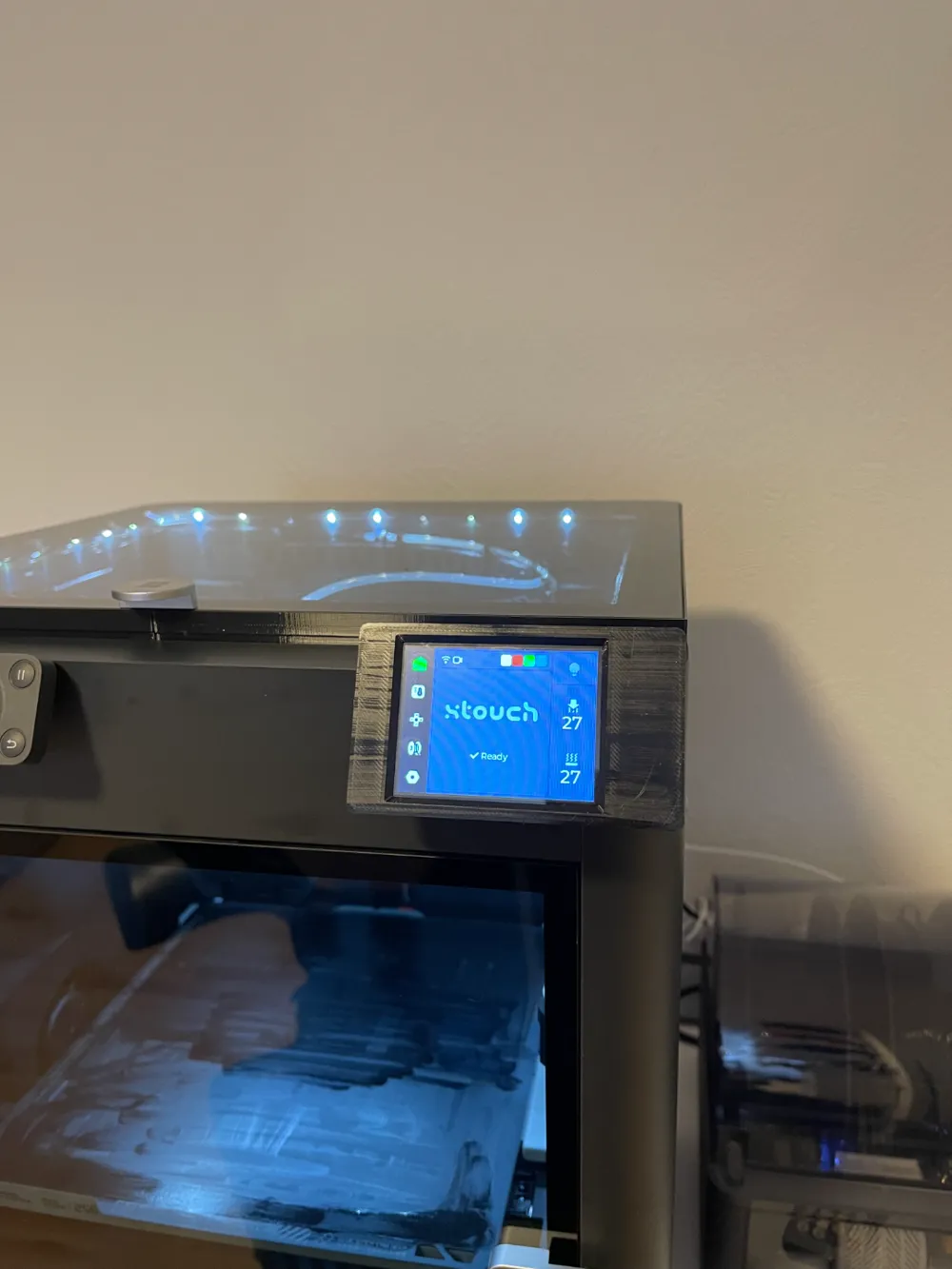 Bambu Lab P1 Touch Box with hole for micro sd card Remixed by Kugelmann ...