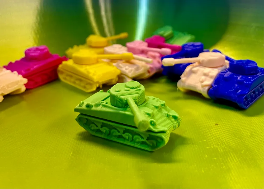 Mini Tank with moving turret Sherman - Free 3D Print Model - MakerWorld
