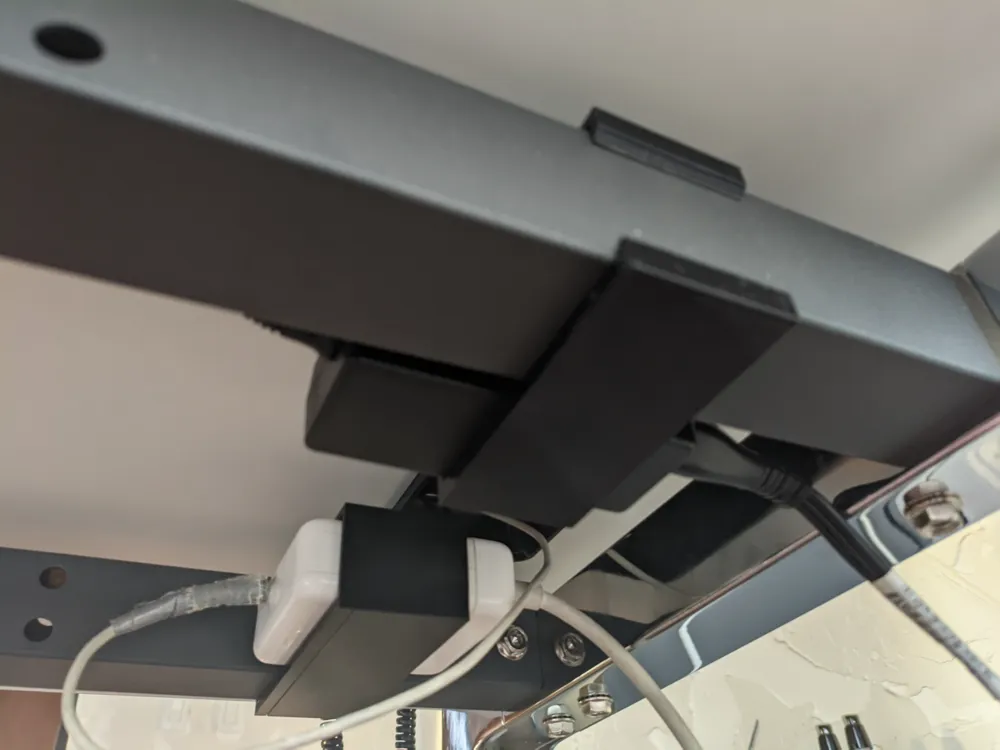 40mm PTR Under Desk HP 45W Power Brick Bracket by royeiror - MakerWorld