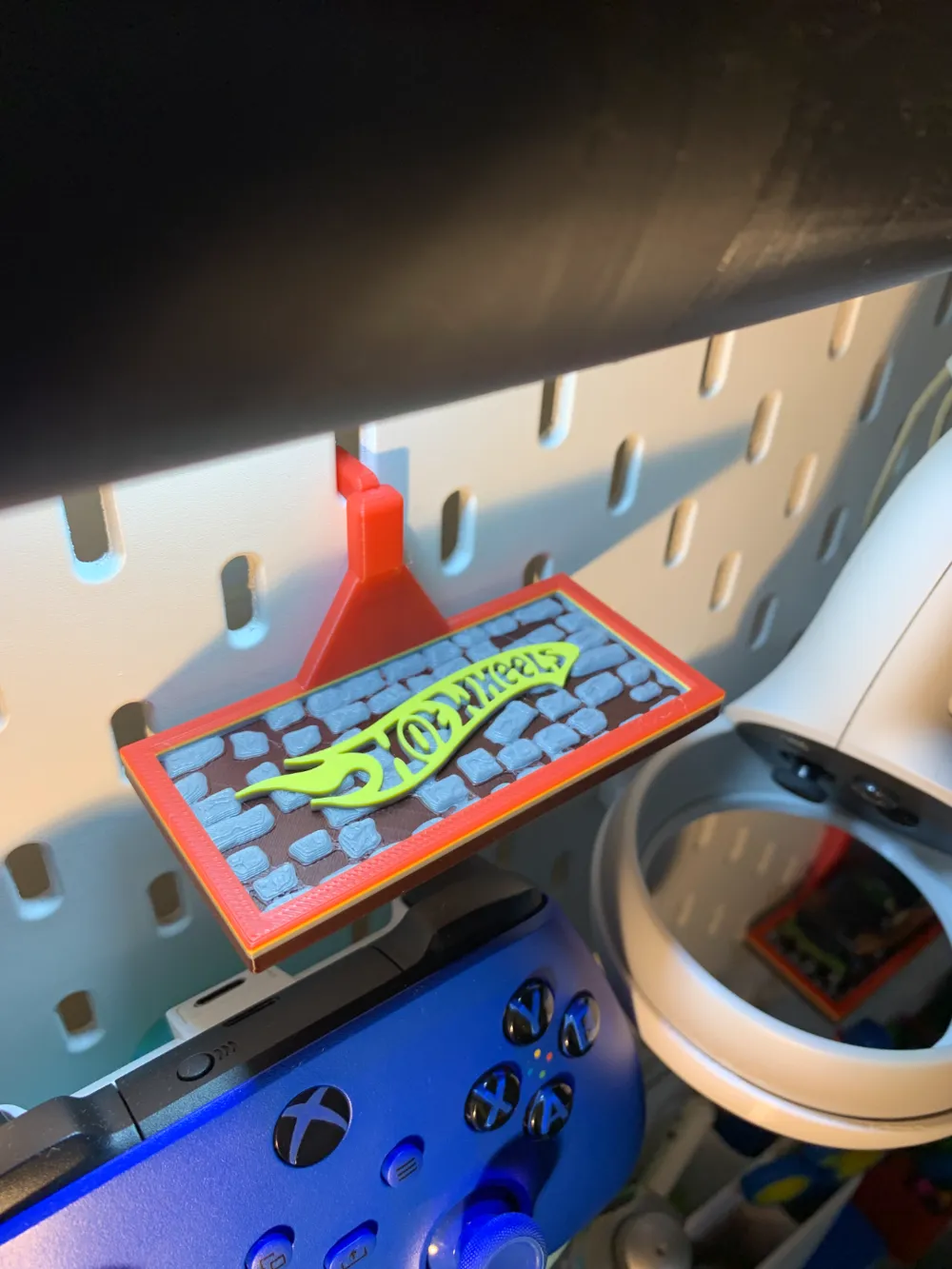 Skadis Hot Wheels car platform holder by Vodvarek_Vodvar - MakerWorld