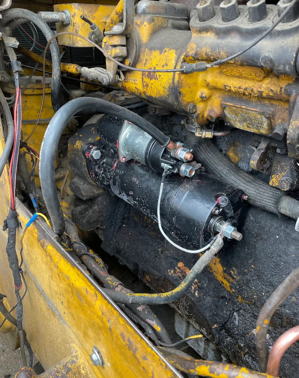 Cat 950 loader direct starter spacer by Cosmok - MakerWorld