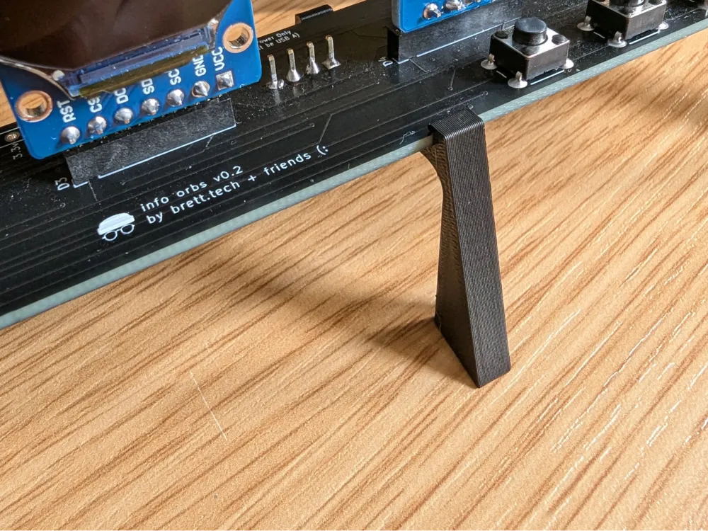 Info Orbs - Simple angled centre support by eminentspoon - MakerWorld