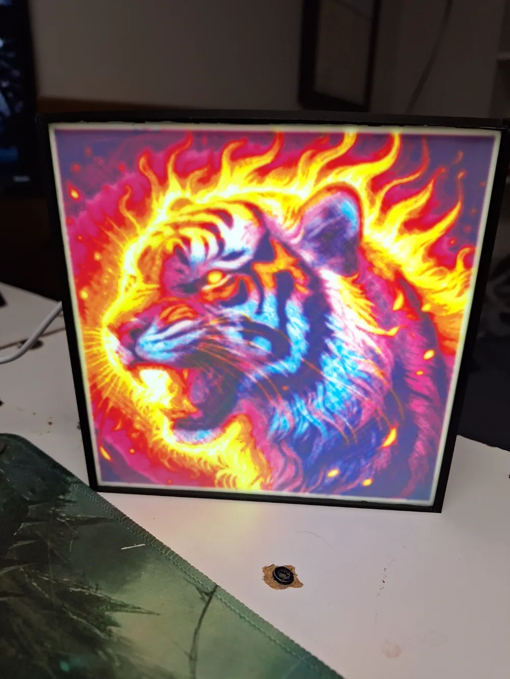 Tiger Lithophane Light by mlupienMakerWorld: Download Free 3D Models