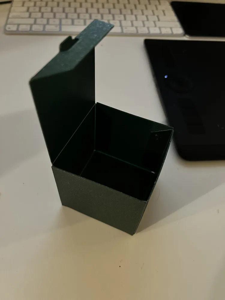 a simple flattened(pattern) box by byH MakerWorld: Download Free 3D Models