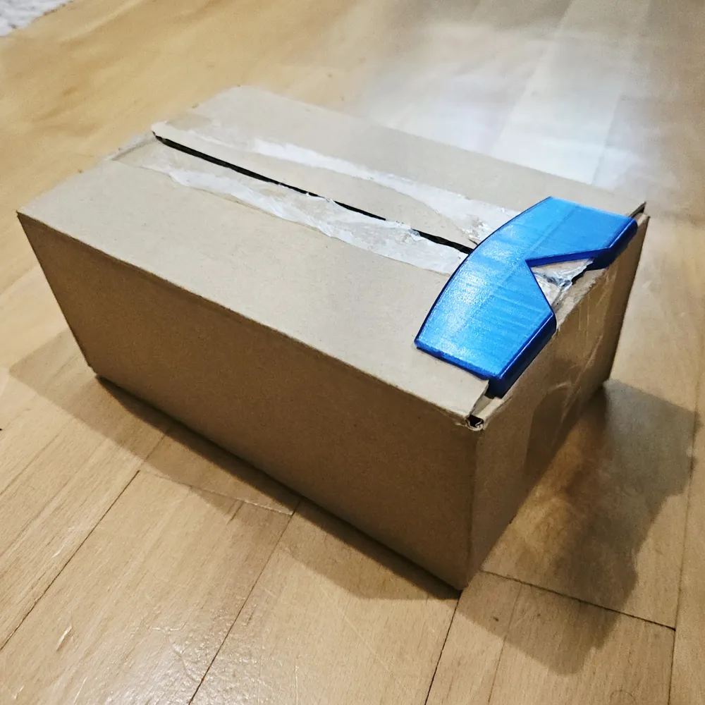 Cardboard box clip by Denerriel MakerWorld: Download Free 3D Models