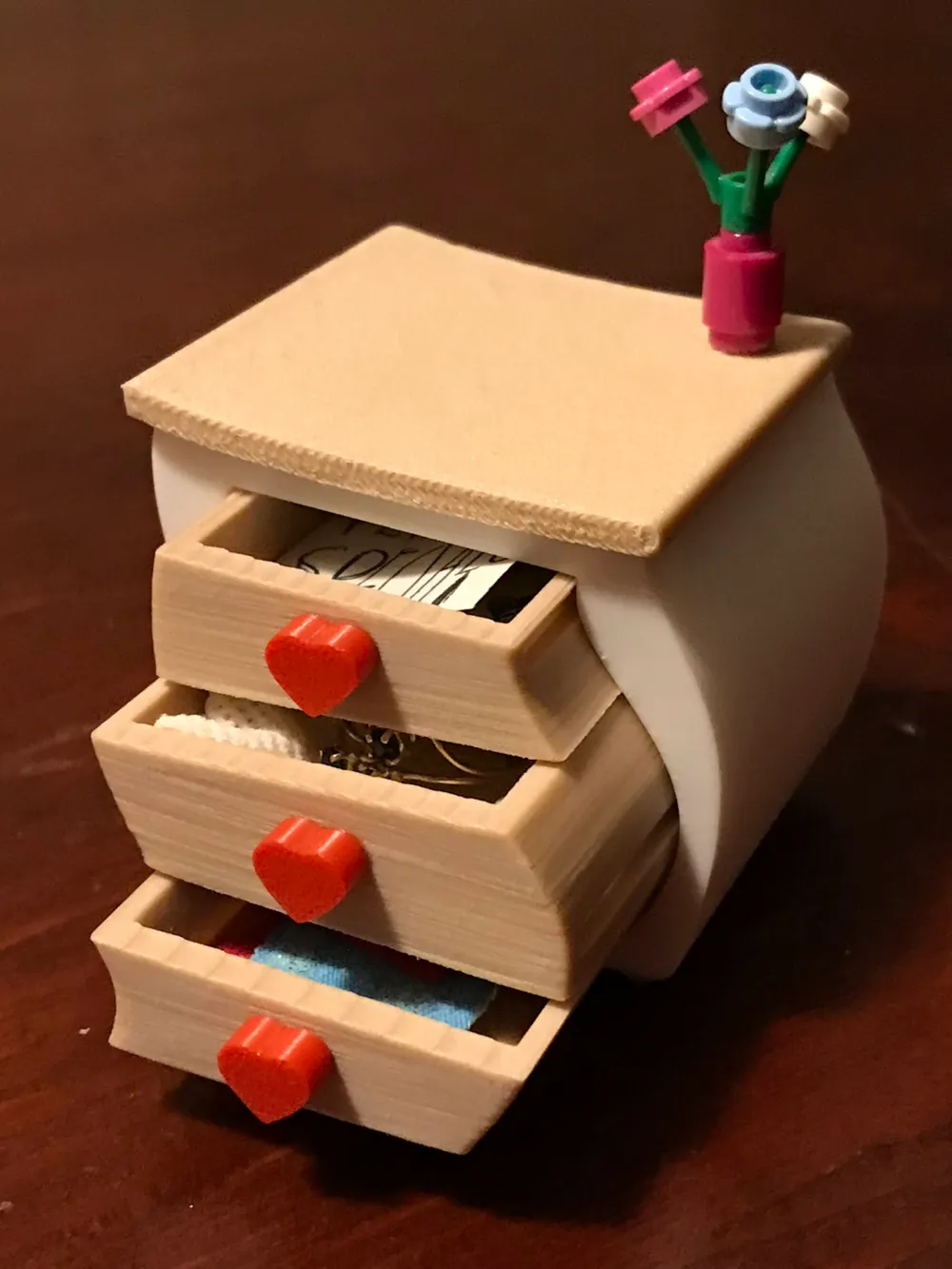 Tiny chest of drawers - Free 3D Print Model - MakerWorld