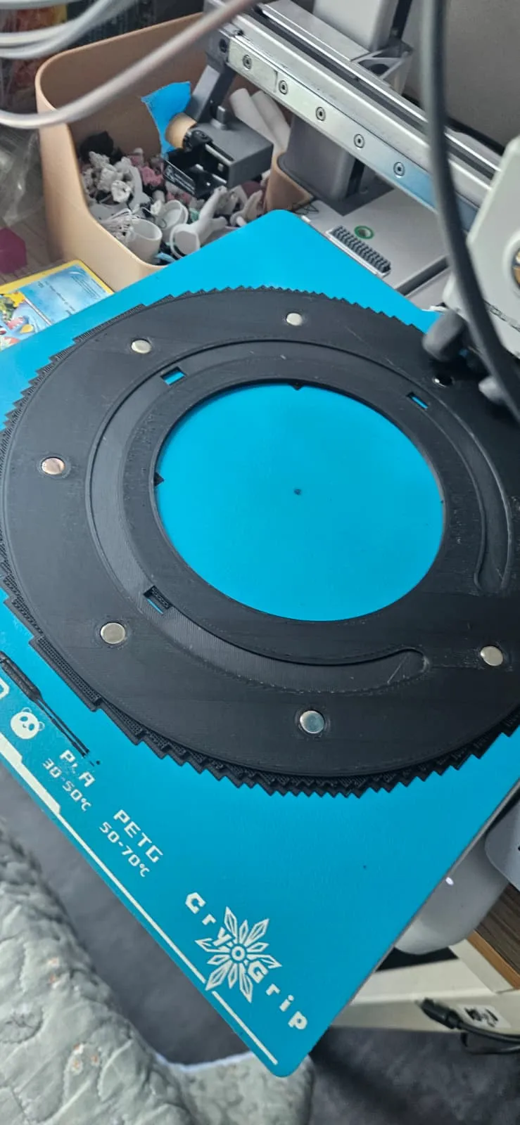 Tron Legacy Disc (Rinzler Inspired) - Free 3D Print Model - MakerWorld