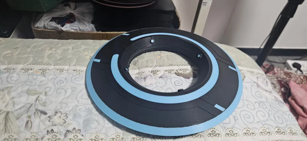 Tron Legacy Disc (Rinzler Inspired) - Free 3D Print Model - MakerWorld