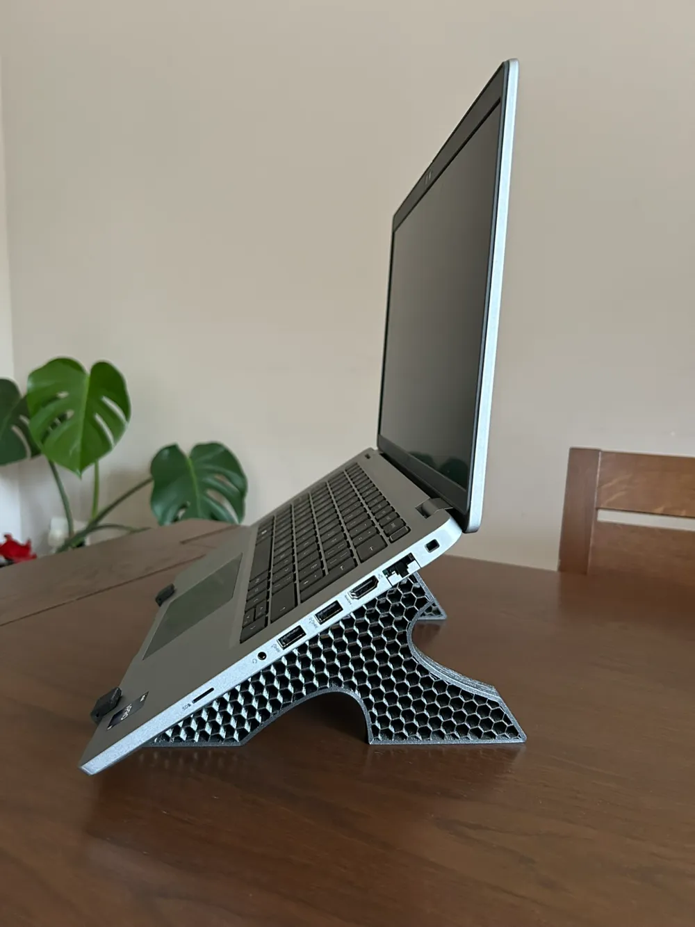 Dell Latitude 15" Laptop Stand by Reckit MakerWorld: Download Free 3D ...