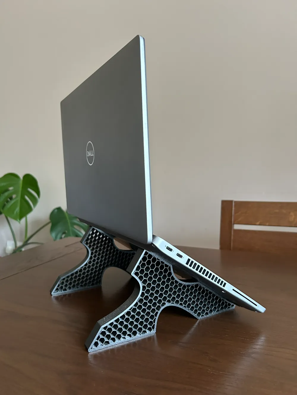 Dell Latitude 15" Laptop Stand by Reckit - MakerWorld