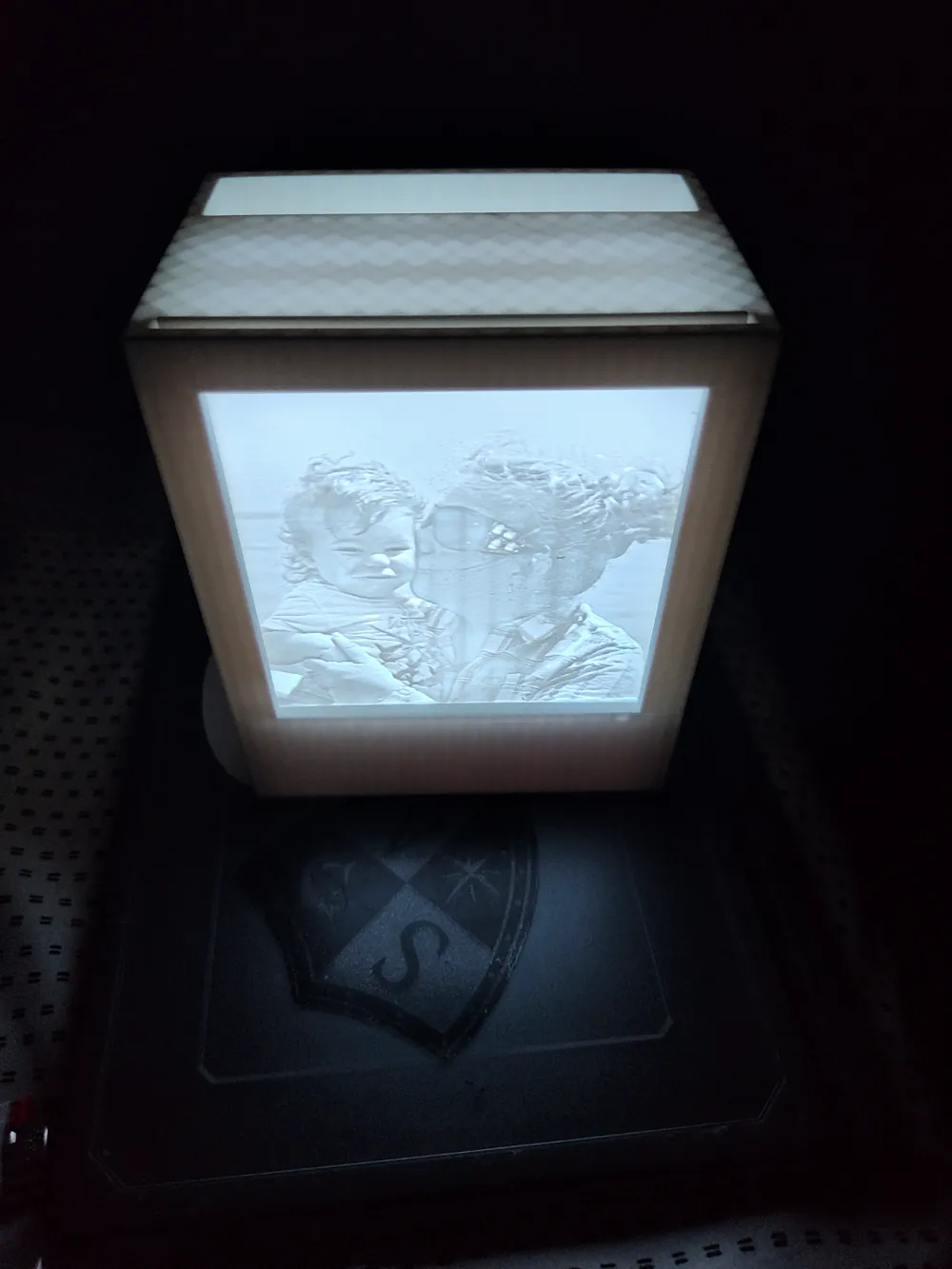 Interchangeable Polaroid style lithopane light box by JS Makes - MakerWorld