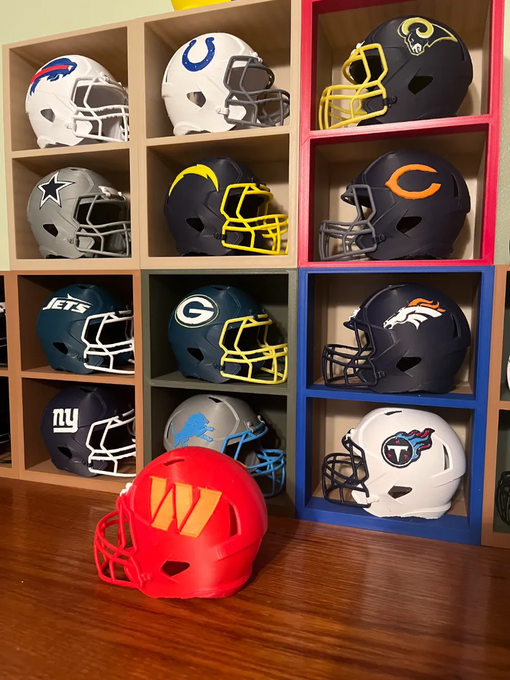 Washington Commanders Football Helmet by fnapier68 - MakerWorld