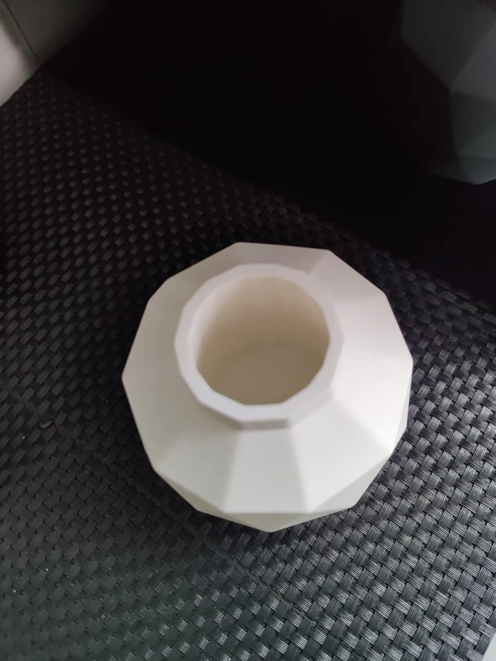 Modern Diamond Low-Poly Vase by 3D-K&K MakerWorld: Download Free 3D Models