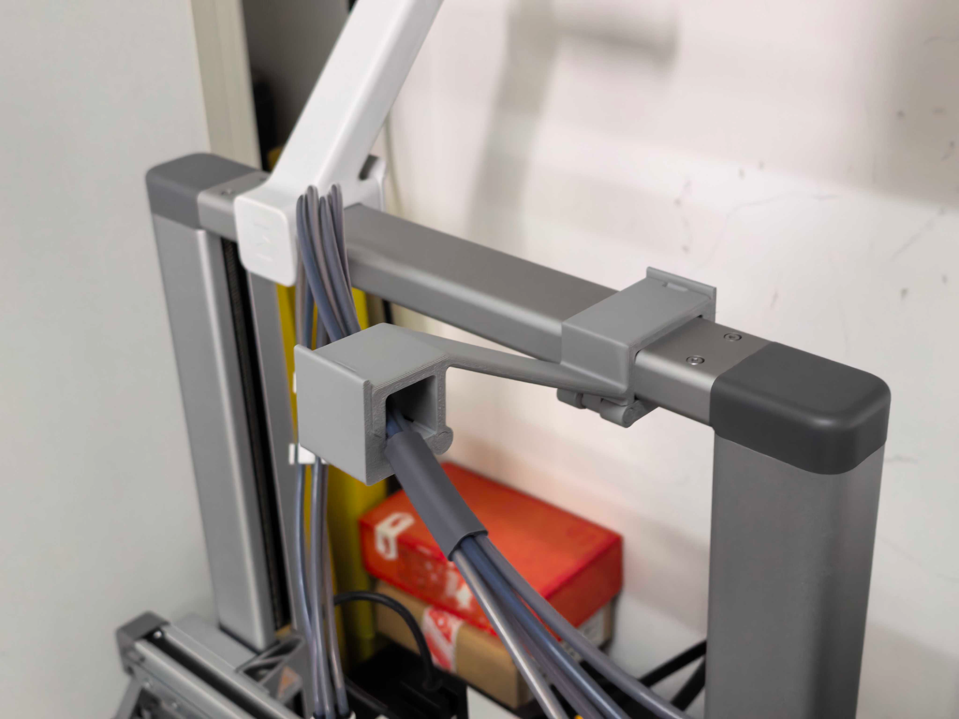 A1 AMSLite Cable Management System by 涵虚 MakerWorld: Download Free 3D Models