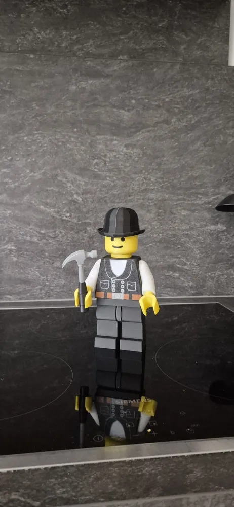 Brick Man Traditional Carpenter 20cm by da_max MakerWorld: Download ...