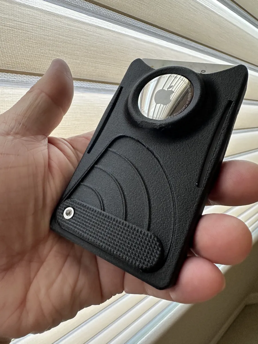 Cascade AirTag MagSafe wallet - Lefty and Righty - Free 3D Print Model ...