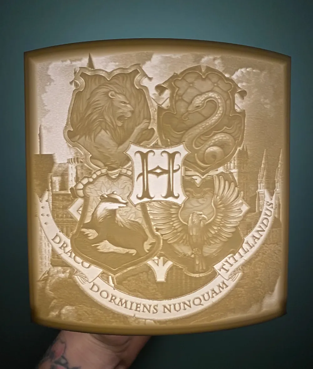 hogwarts coat of arms by ko33a - MakerWorld