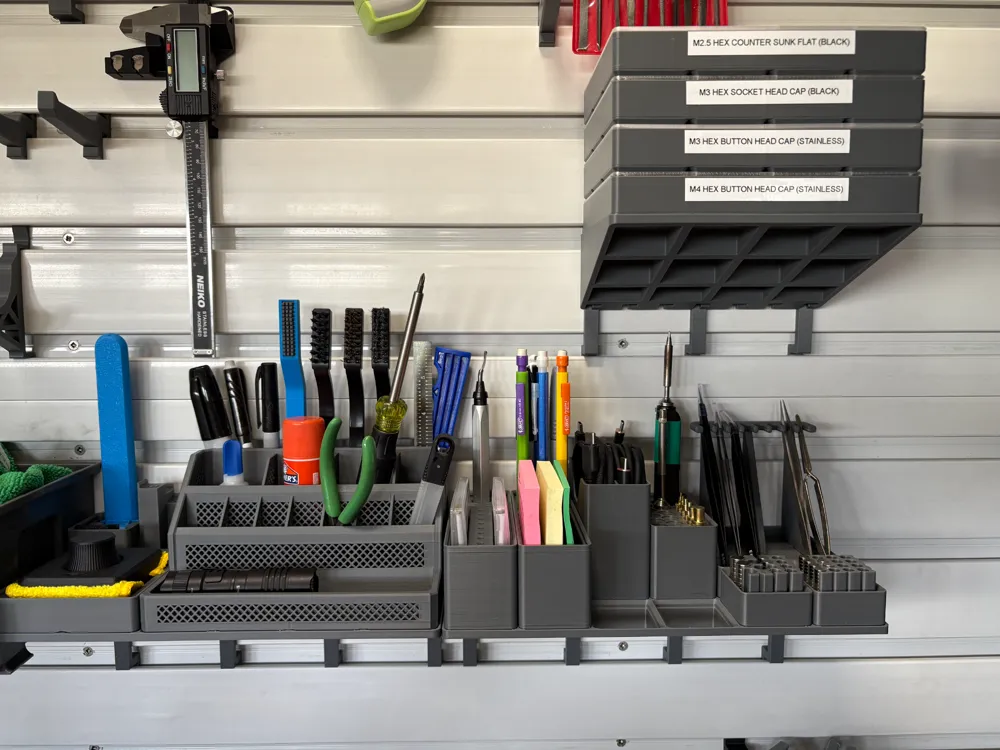 Gridfinity Pen Pencil Sharpie Sticky Note Holder by Lowend15 - MakerWorld