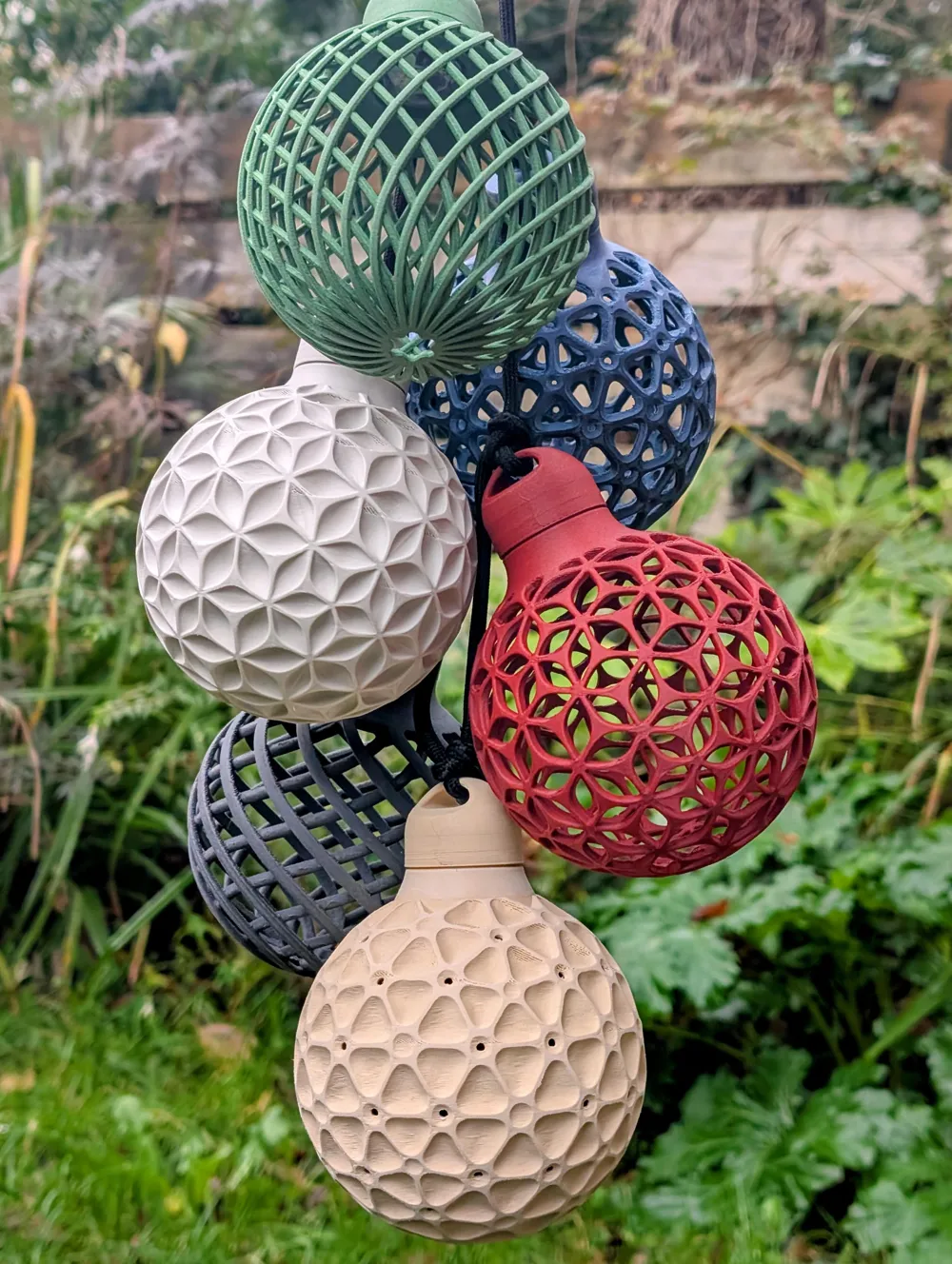 LED Christmas Bauble Collection by MOSS 3D MakerWorld: Download Free 3D ...