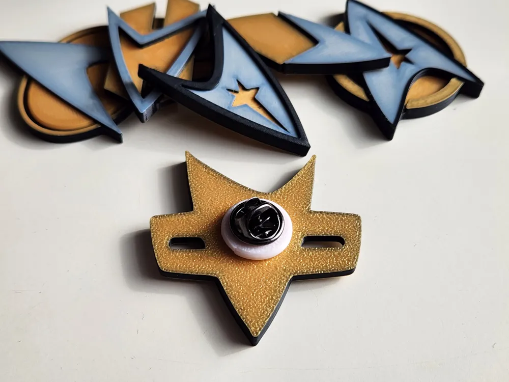 Star Trek Combadge Set - Simple Lapel Pins Remixed by Snicklefritz ...