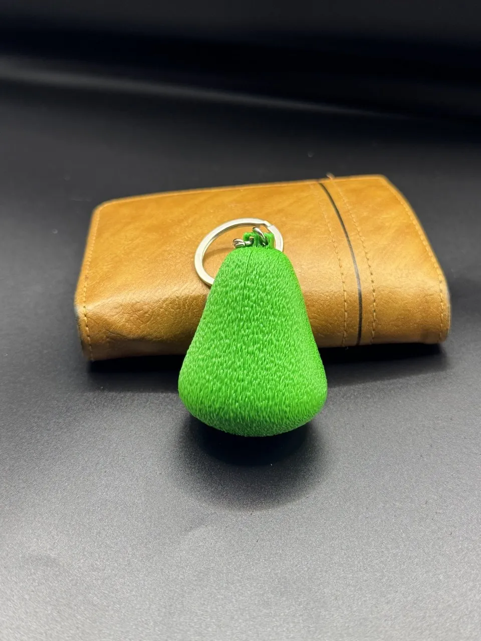 Avocado fidget clicker with keychain - magnetic - Free 3D Print Model ...