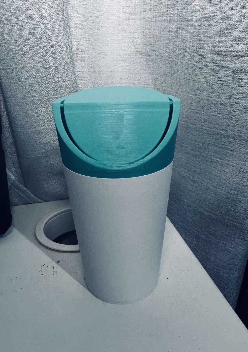 Desk Bin Minimal Push-to-Open - Free 3D Print Model - MakerWorld