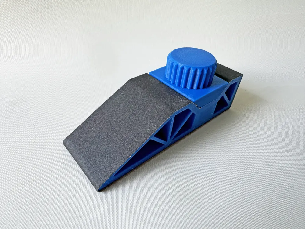 Sandpaper holder by 不歪造物 MakerWorld: Download Free 3D Models